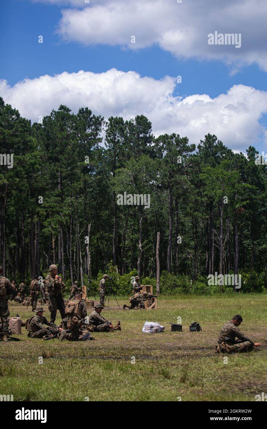 U.S. Marines with Echo Company, Infantry Training Battalion (ITB ...