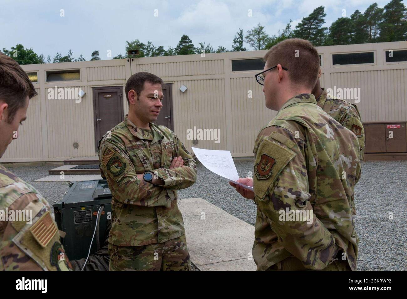 Contracting specialist hi-res stock photography and images - Alamy