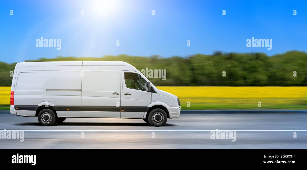 Small white van hi-res stock photography and images - Alamy