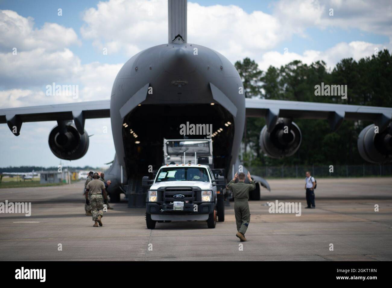 FBI Agents from the Rapid Deployment Team, Washington Field Office help ...