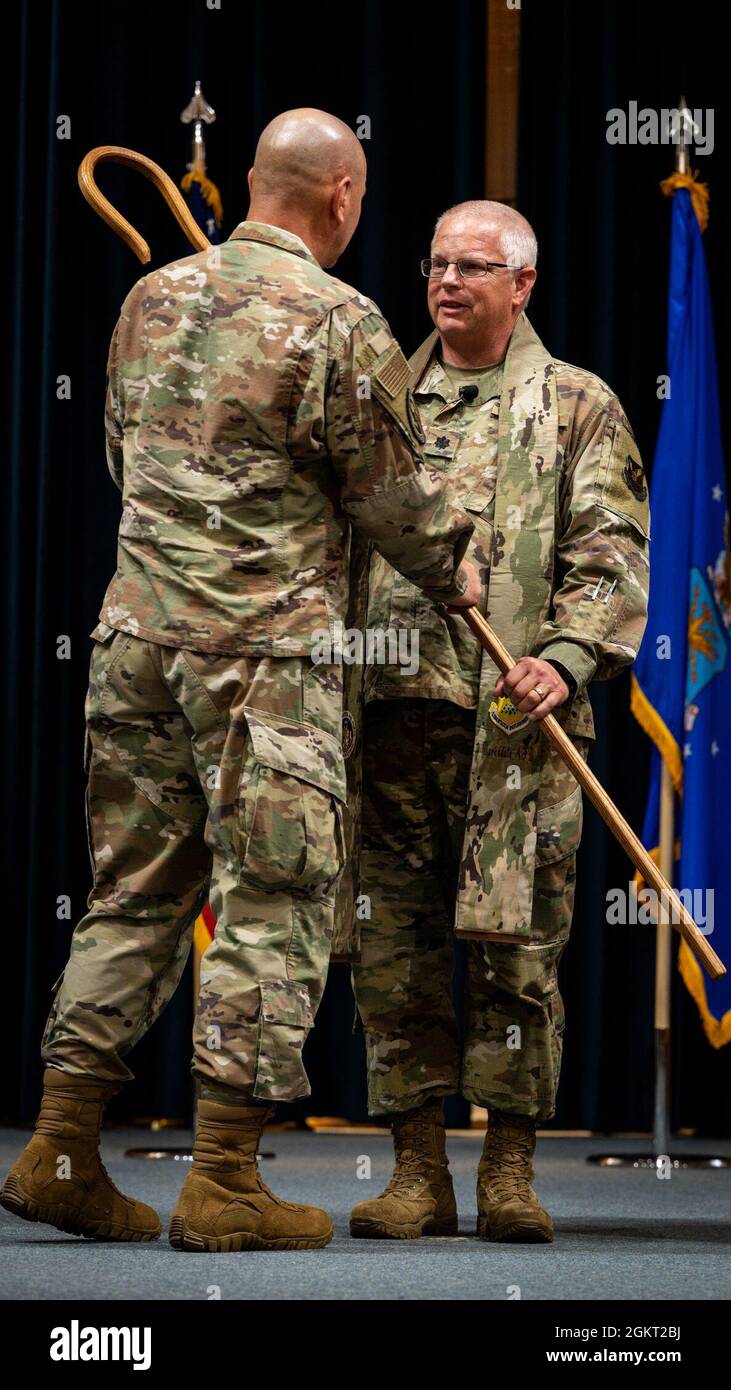 Lt. Col. Richard Holmes, incoming 2nd Bomb Wing chaplain, right ...