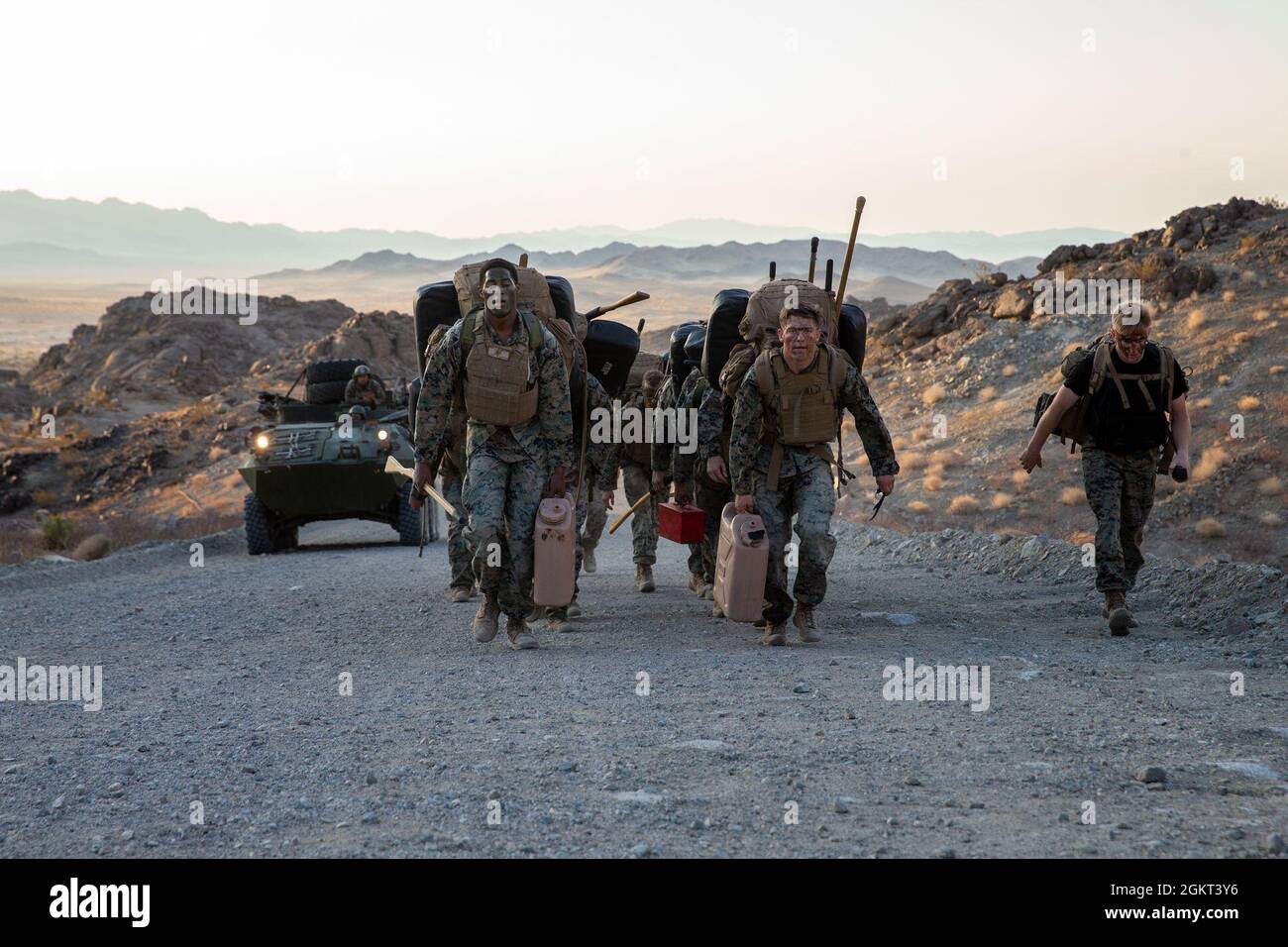 Marine corps martial arts instructor trainer hi-res stock photography ...