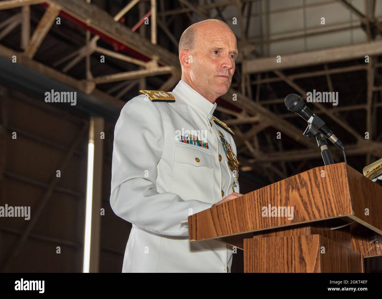 Commanding officer u s 7th fleet hi-res stock photography and images ...