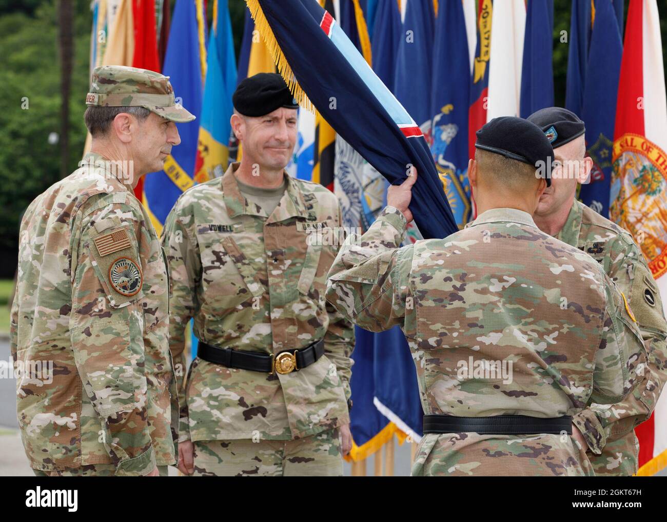 The change of command ceremony of U.S. Army Japan took place at Camp ...