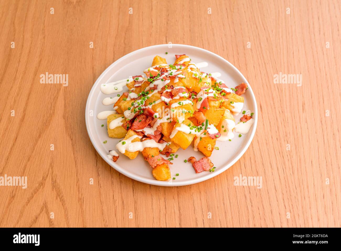 Delicious and popular diced potato chips recipe with mayonnaise, fried ...