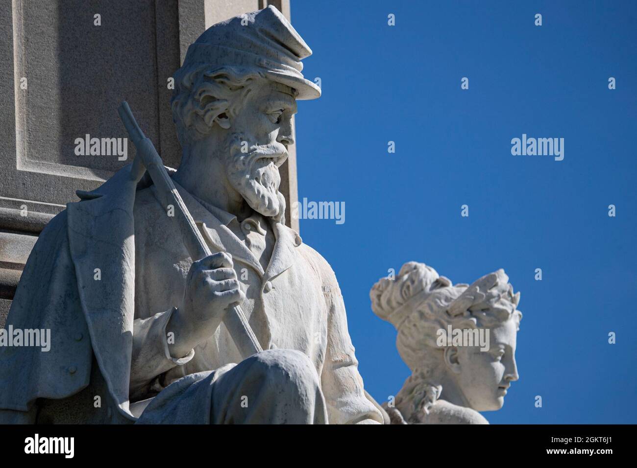 The statue of War recounts the battle to the statue of History on the ...