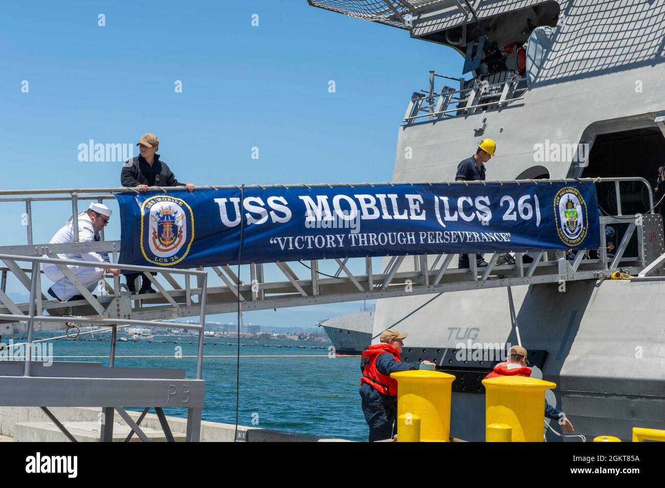 210626-N-ZS023-1034 NAVAL BASE SAN DIEGO (June 26, 2021) – Sailors ...