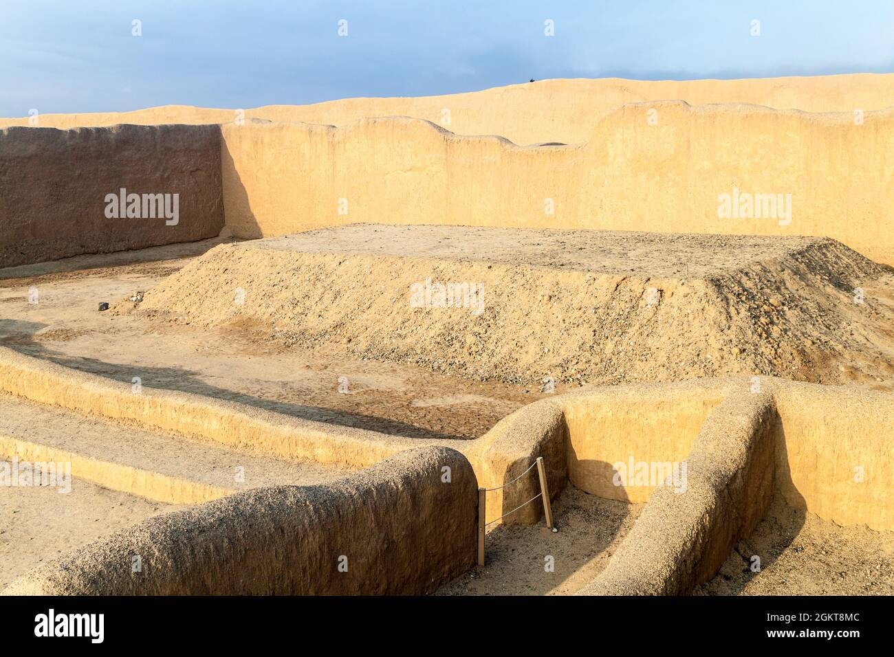 Chan chan temple peru hi-res stock photography and images - Alamy