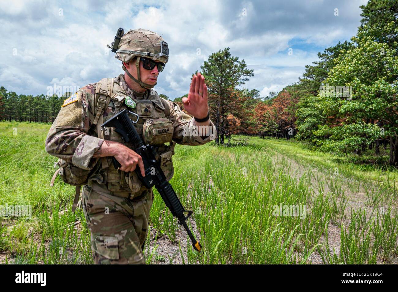 U.S. Army Soldiers perform tactical movements during a situational ...
