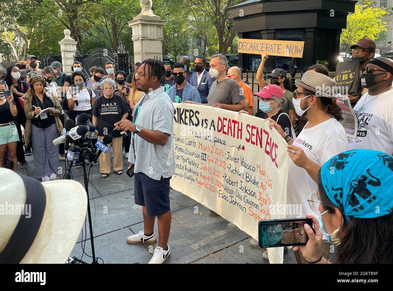 Rikers island hi-res stock photography and images - Alamy