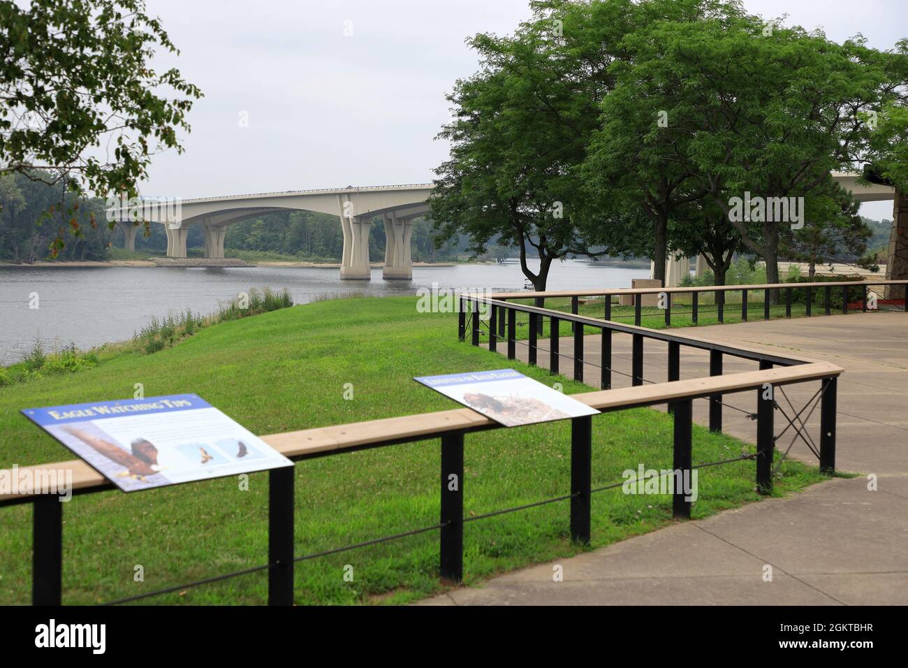 The park of Dresbach Welcome Center by Mississippi River along ...