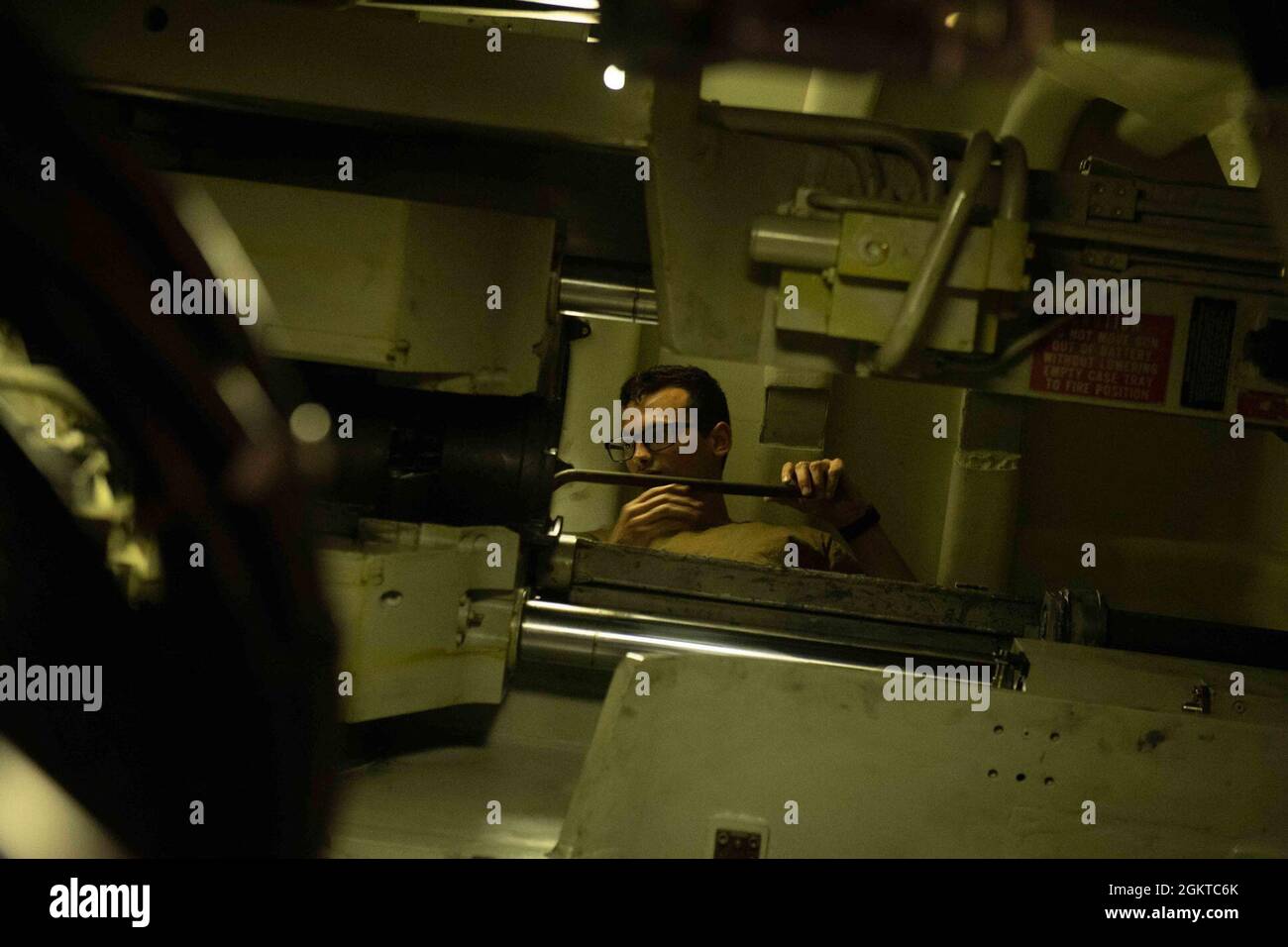 Mark 45 gun hi-res stock photography and images - Alamy
