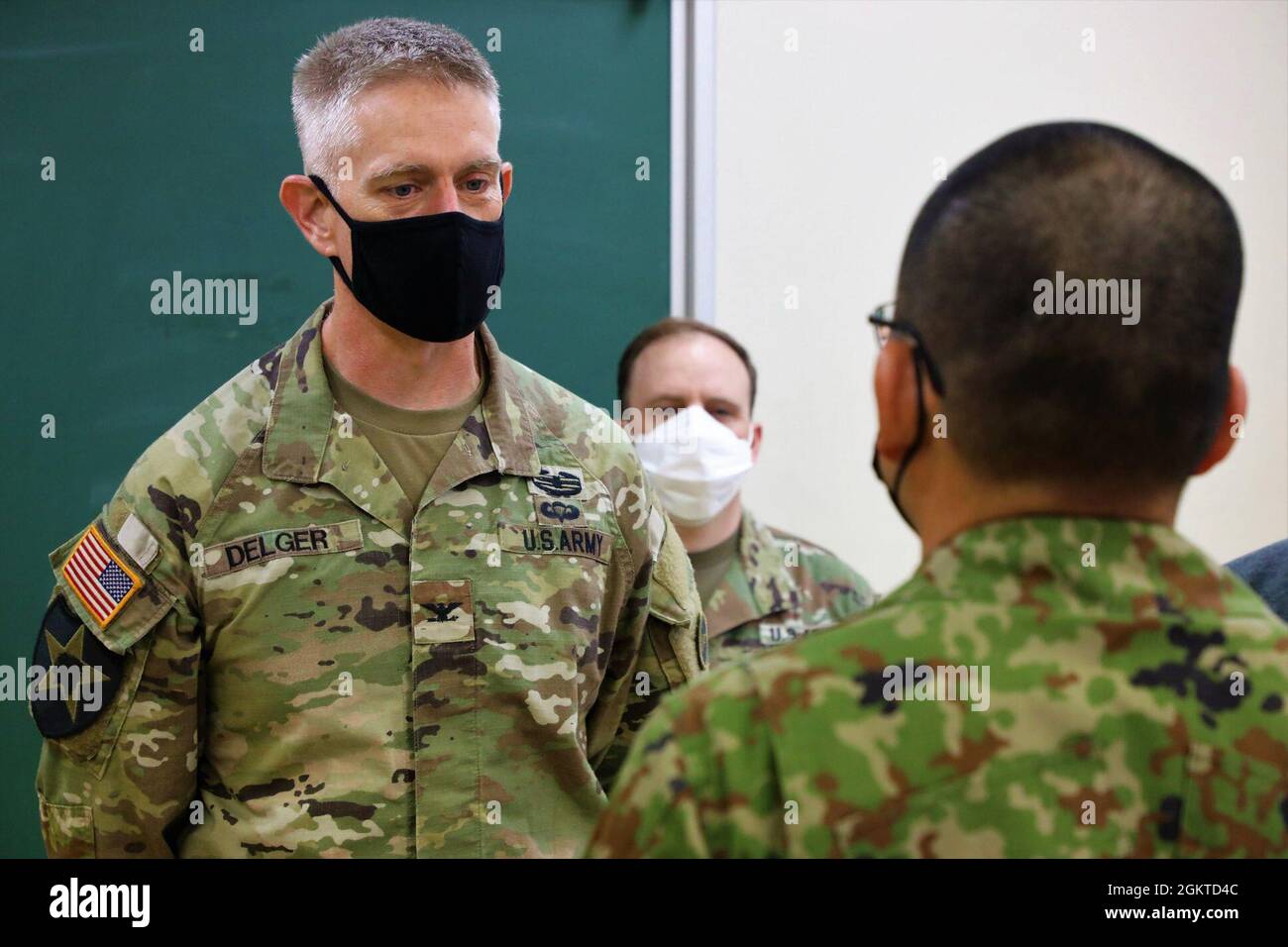 Col. Cory Delger, U.S. Army Japan deputy chief of staff, and Col ...