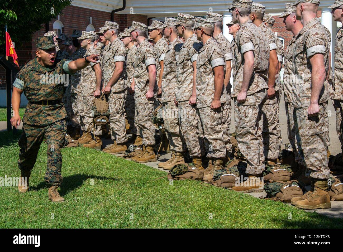 Platoon staff hi-res stock photography and images - Alamy