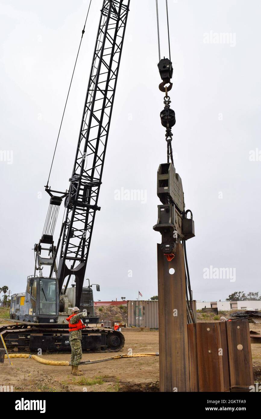 Port damage repair hi-res stock photography and images - Alamy