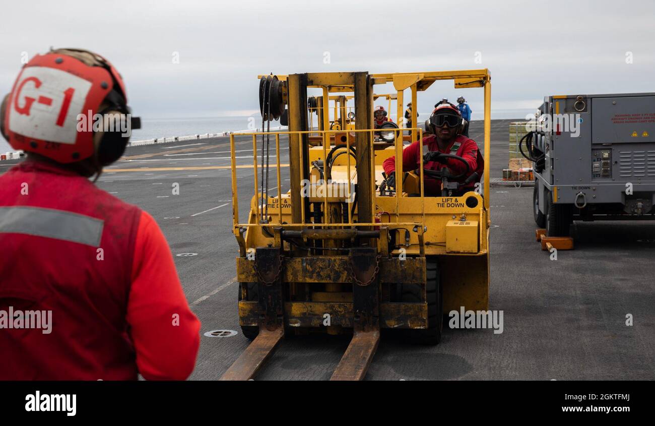 210629-N-GA608-1031 PACIFIC OCEAN (June 29, 2021) – Aviation ...