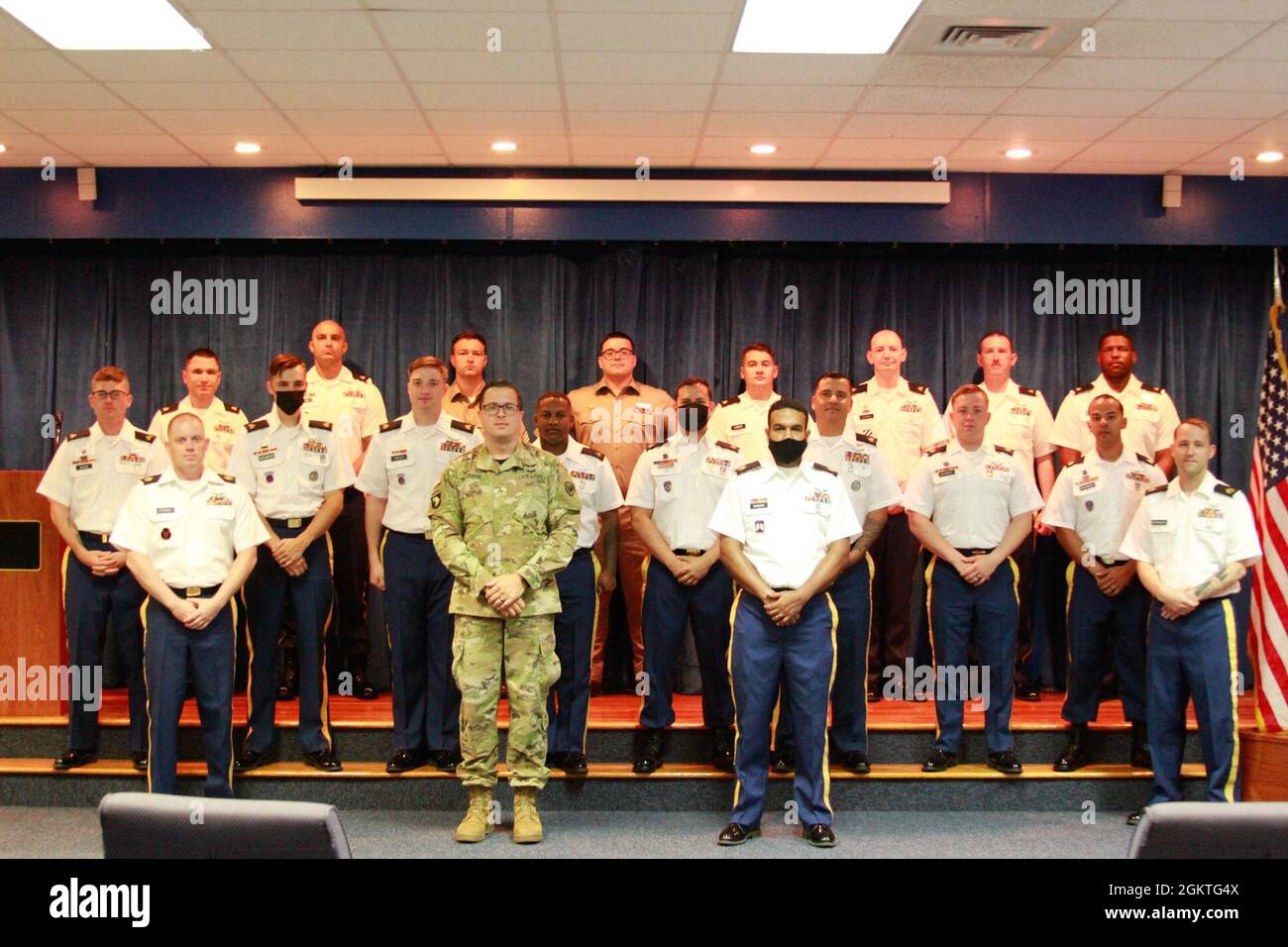 U.S. Army Soldiers of Advance Leaders Course Cycle 05-21 gather ...