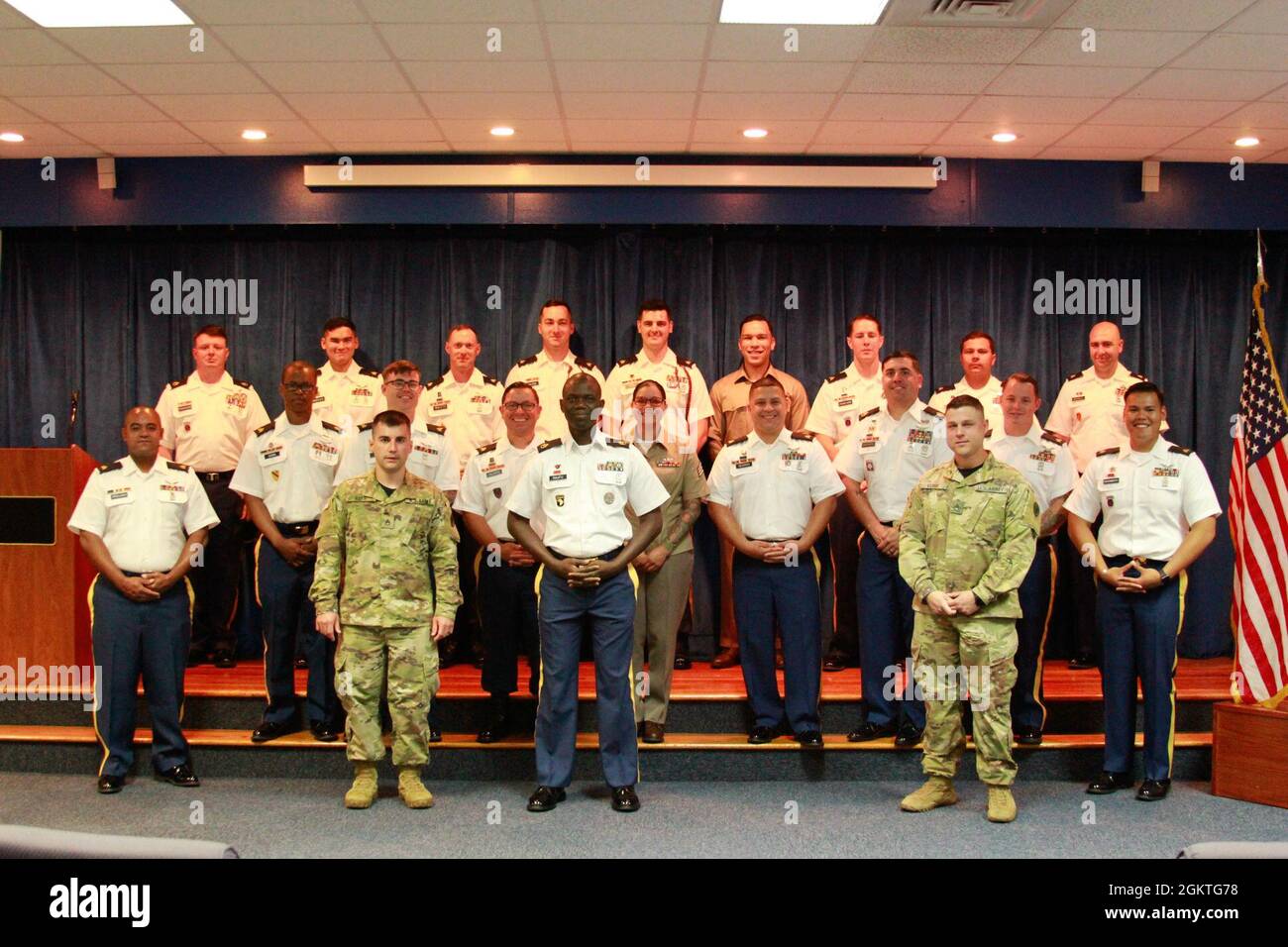 U.S. Army Soldiers of Advance Leaders Course Cycle 05-21 gather ...