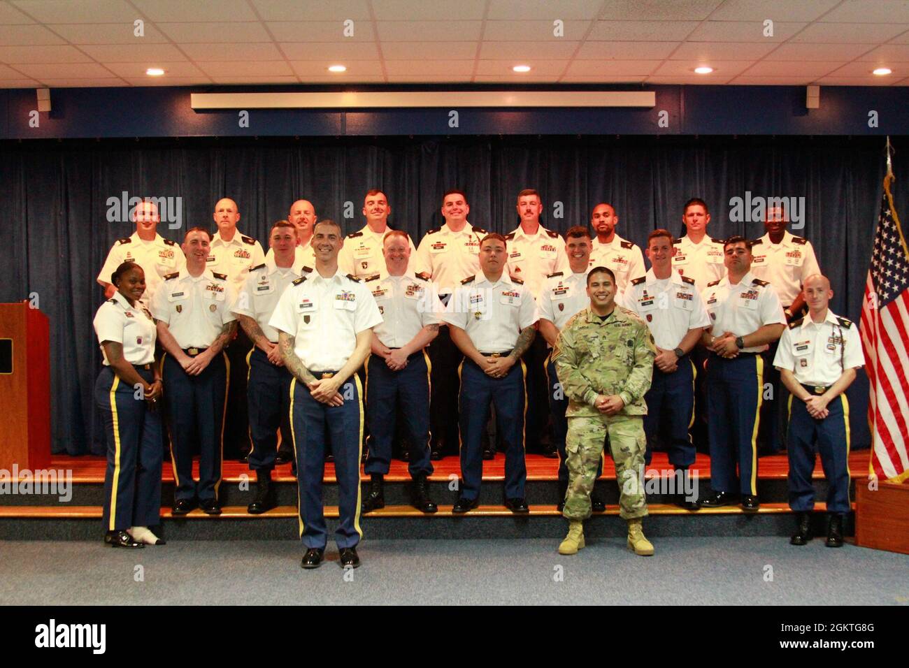 U.S. Army Soldiers of Advance Leaders Course Cycle 05-21 gather ...