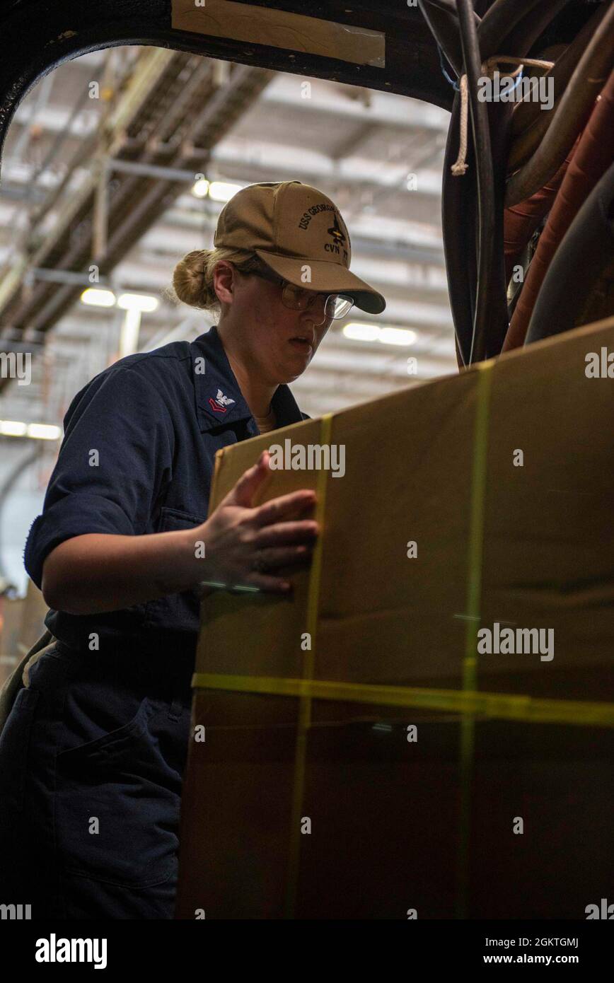 Uss georgetown hi-res stock photography and images - Alamy