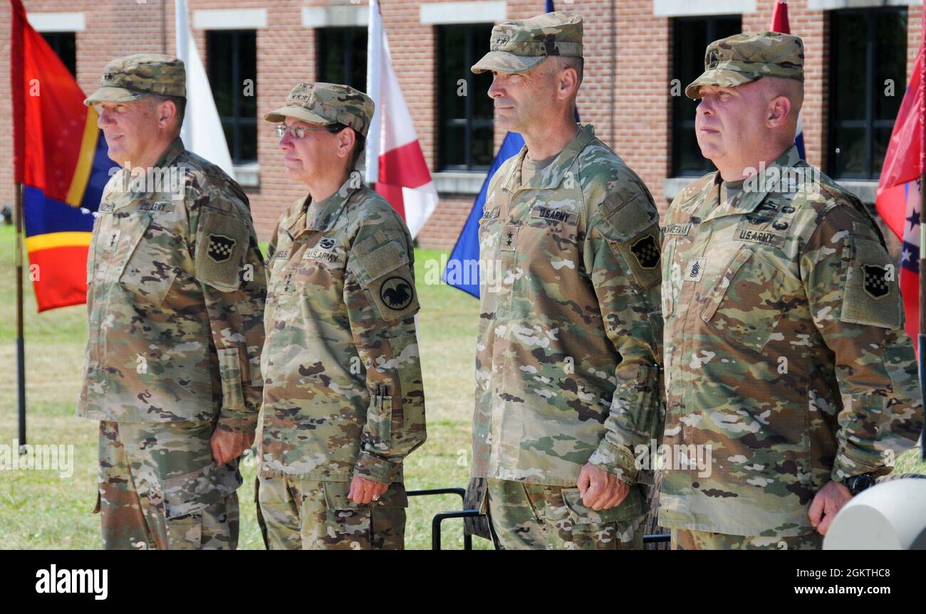 Senior Army Reserve leaders (from left) Maj. Gen. Mark Palzer, outgoing ...