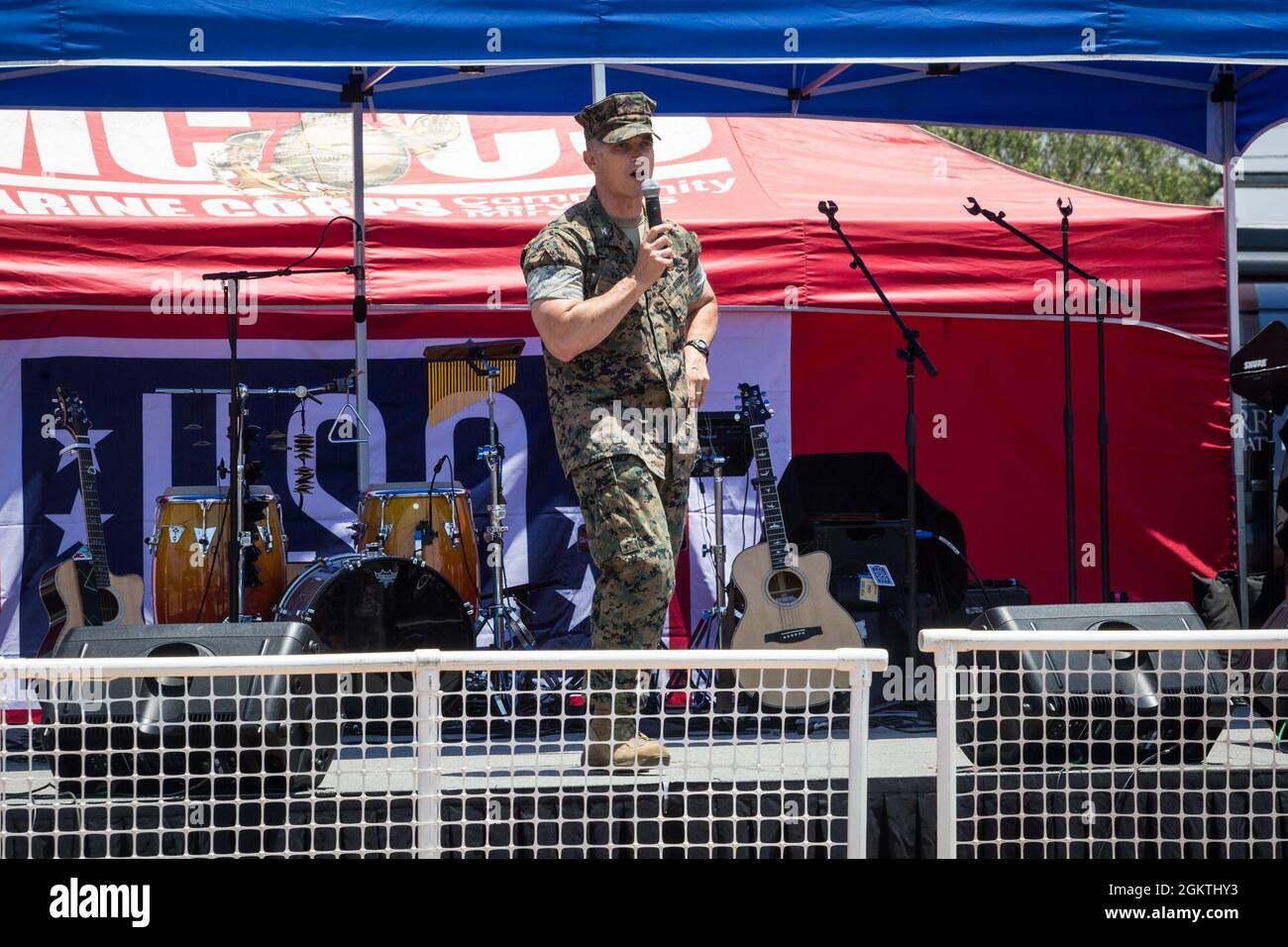 Col. Charles Dockery, the commanding officer of Marine Corps Air ...