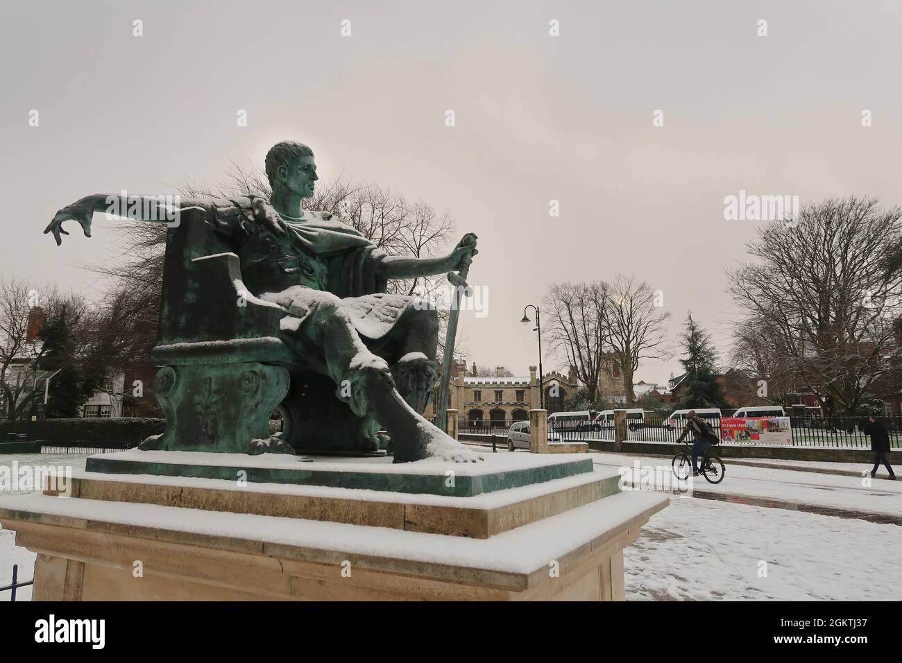 Statue of Constantine the Great at York Minster covered in snow, York ...