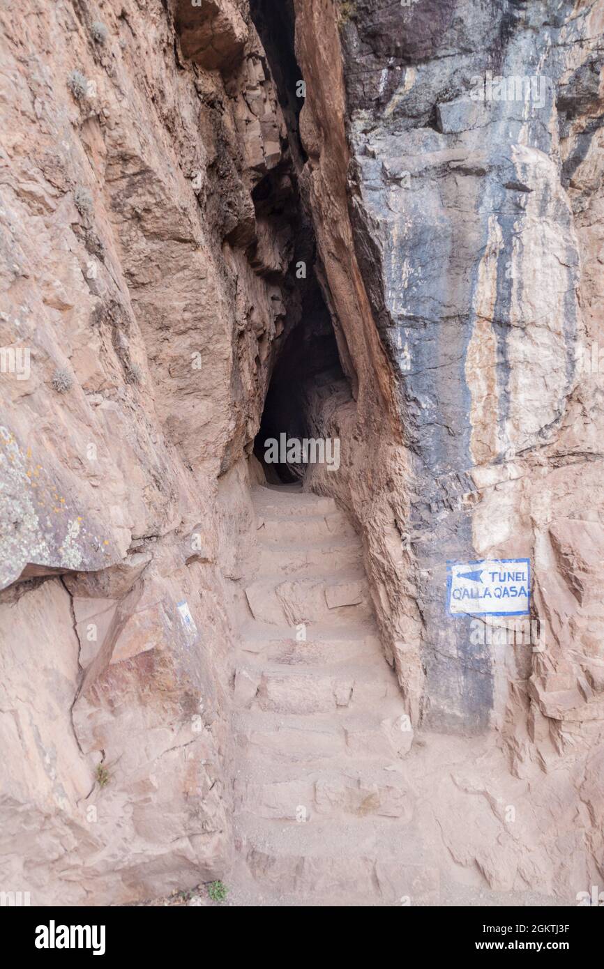 Inca tunnel hi-res stock photography and images - Alamy