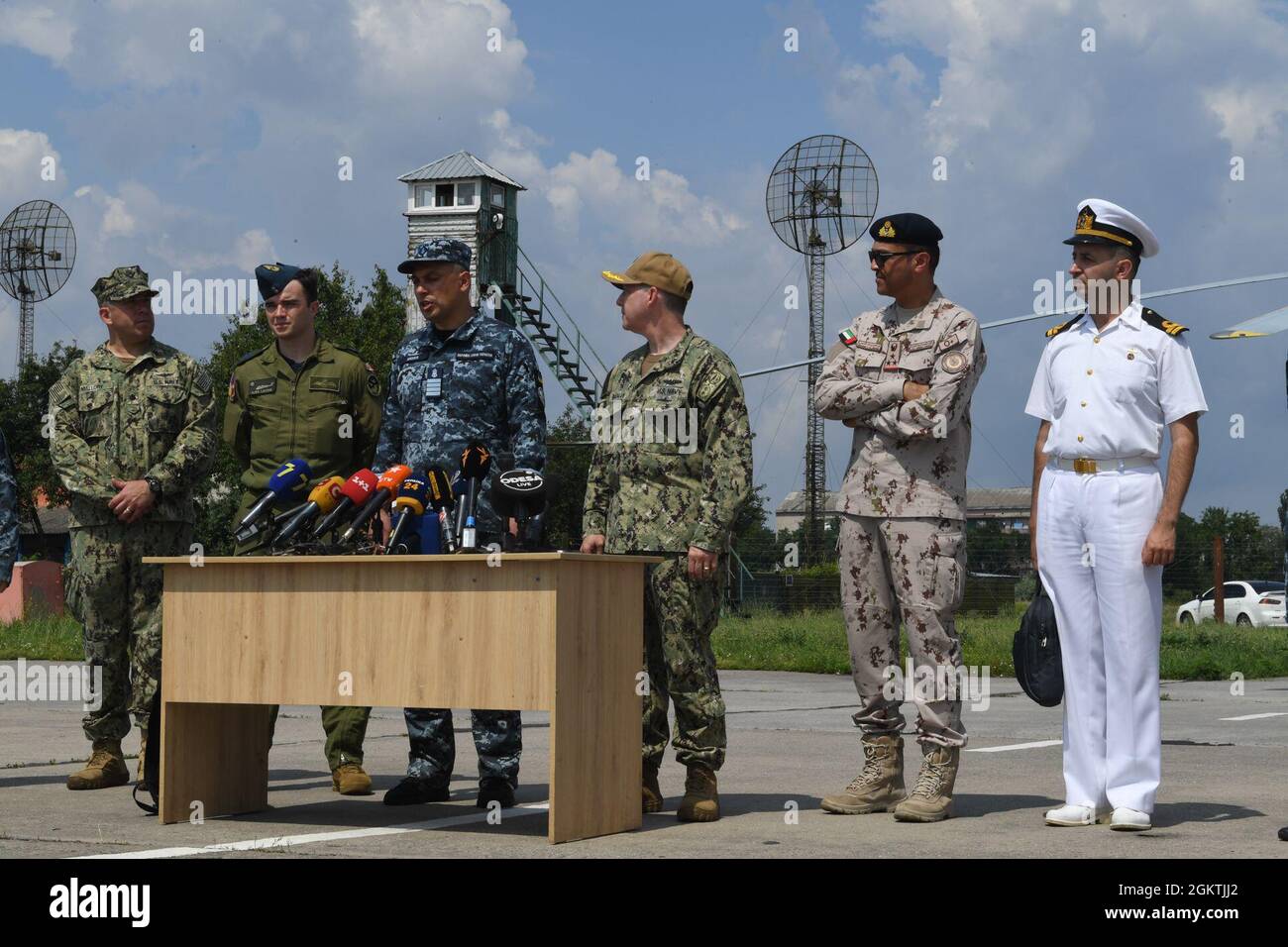 210630-N-VP310-0718 MYKOLAIV MILITARY AIRBASE, Ukraine (June 30, 2021 ...