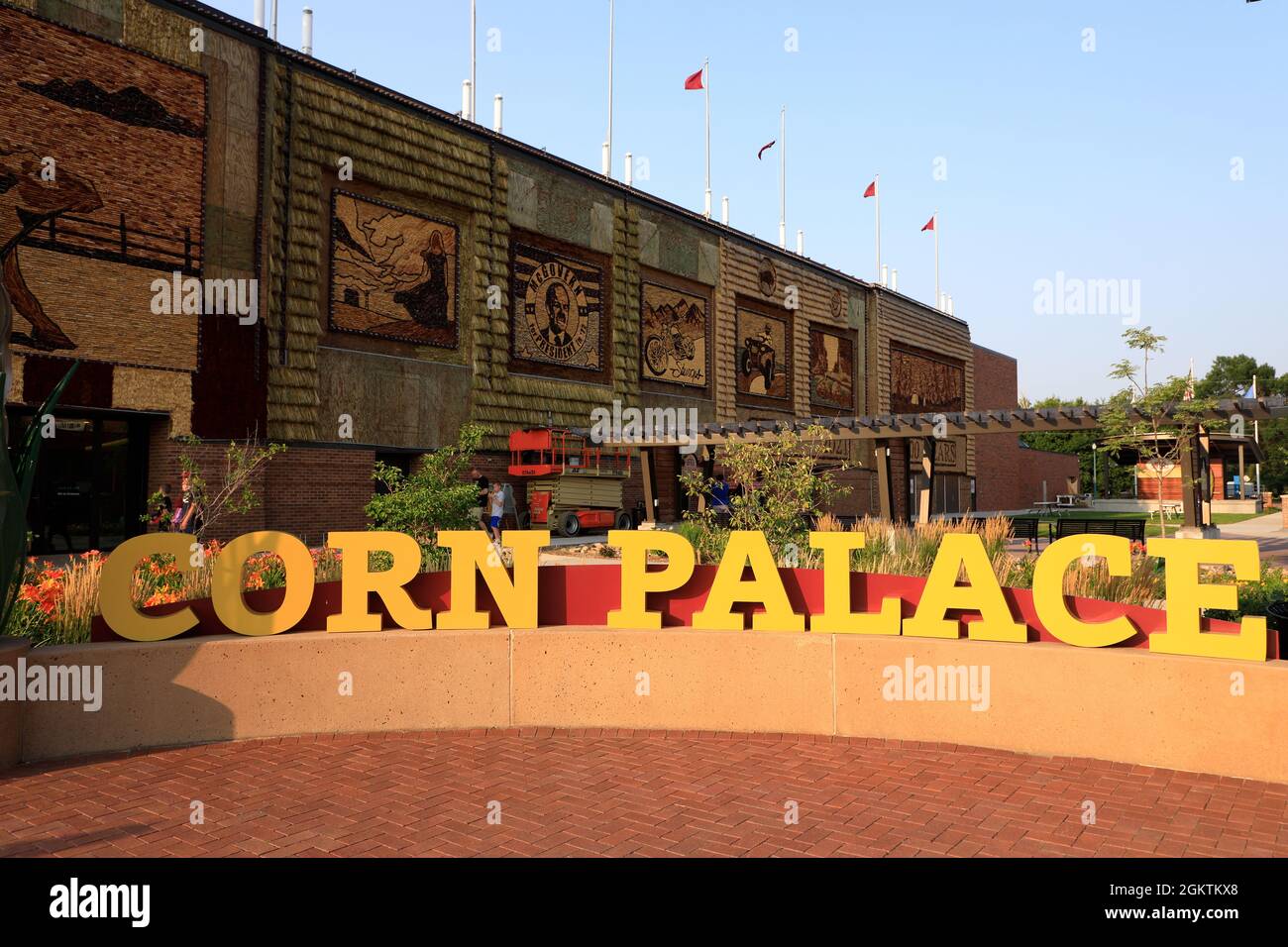 Mitchell Corn Palace aka the world's only corn palace with the sign of ...