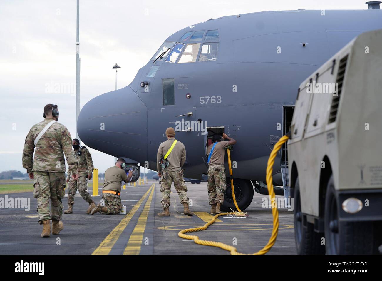 353rd special operations maintenance squadron hi-res stock photography ...
