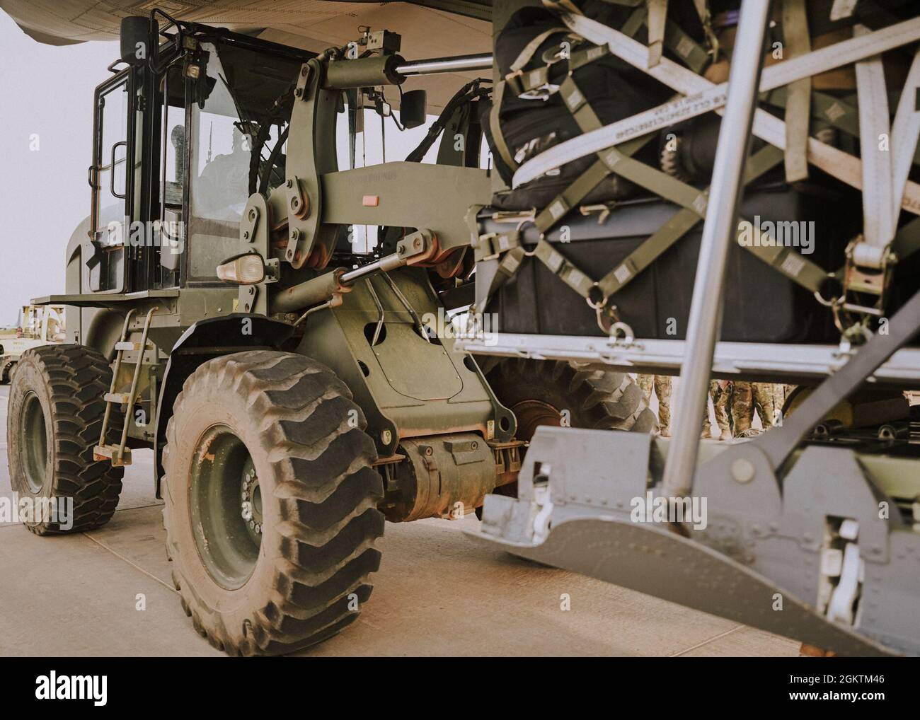 Air base 101 hi-res stock photography and images - Alamy