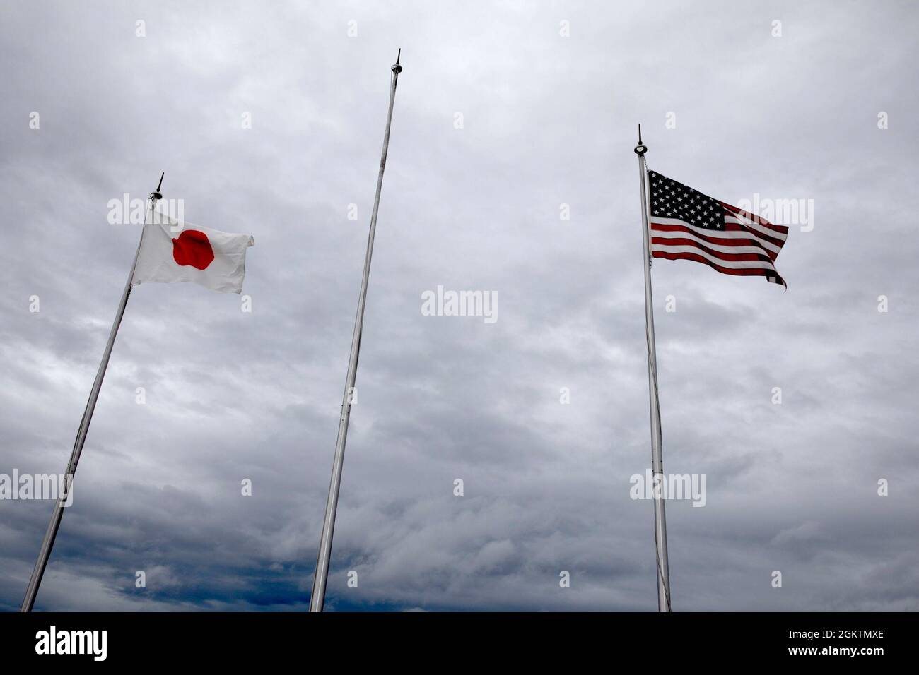 Orient shield 21 2 hi-res stock photography and images - Alamy