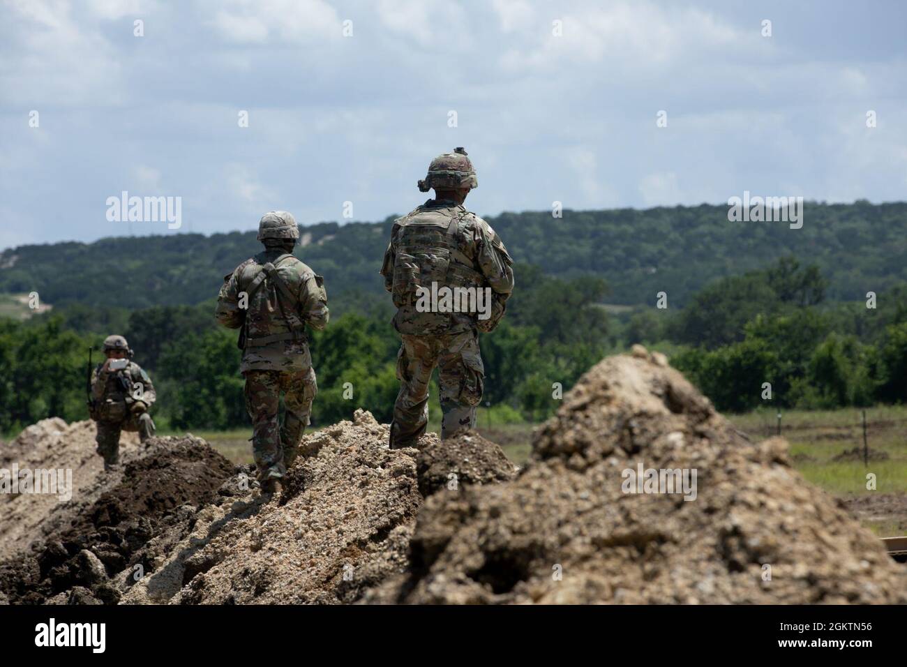 Engineers with 3rd Brigade Engineer Battalion, 3rd Armored Brigade ...