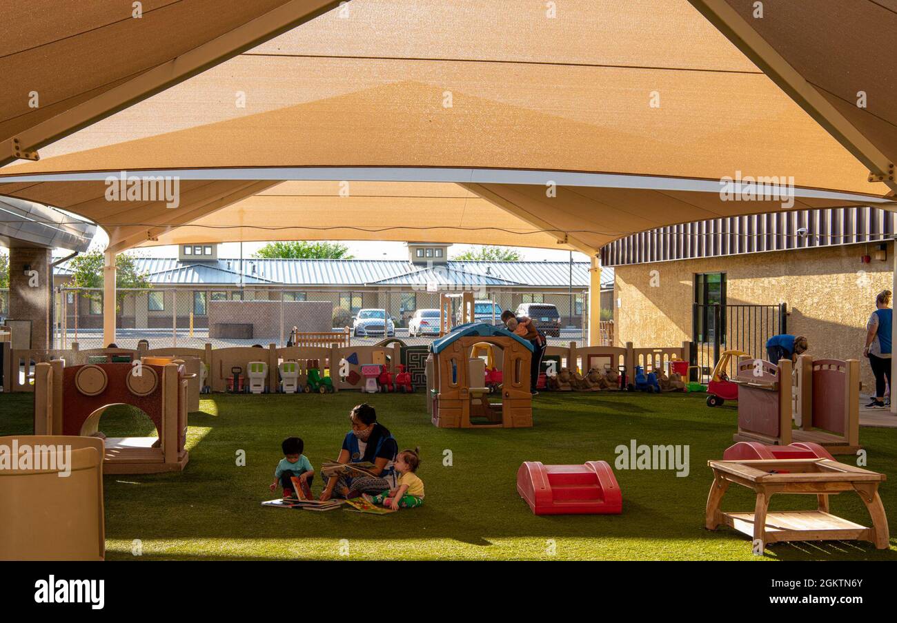 Childcare center drop off hi-res stock photography and images - Alamy