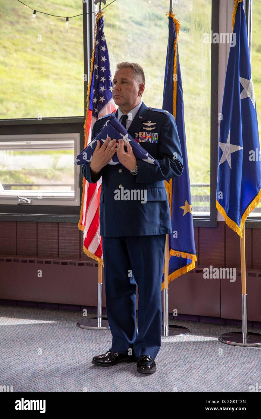 Col. John Oberst retires from his military service after 30 years and ...