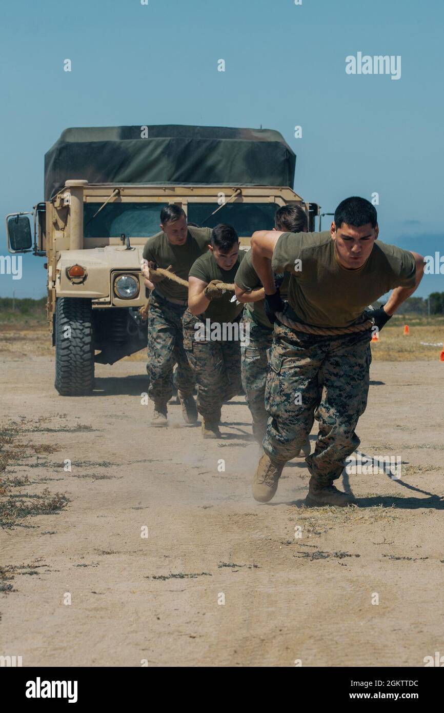 U.S. Marines with Electronic Maintenance Company, 1st Maintenance ...