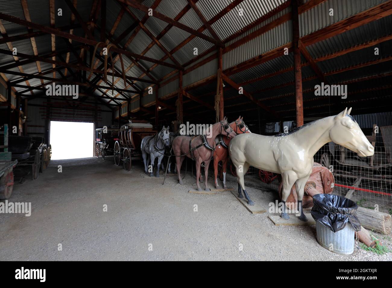 Horses inside a stable hi-res stock photography and images - Alamy