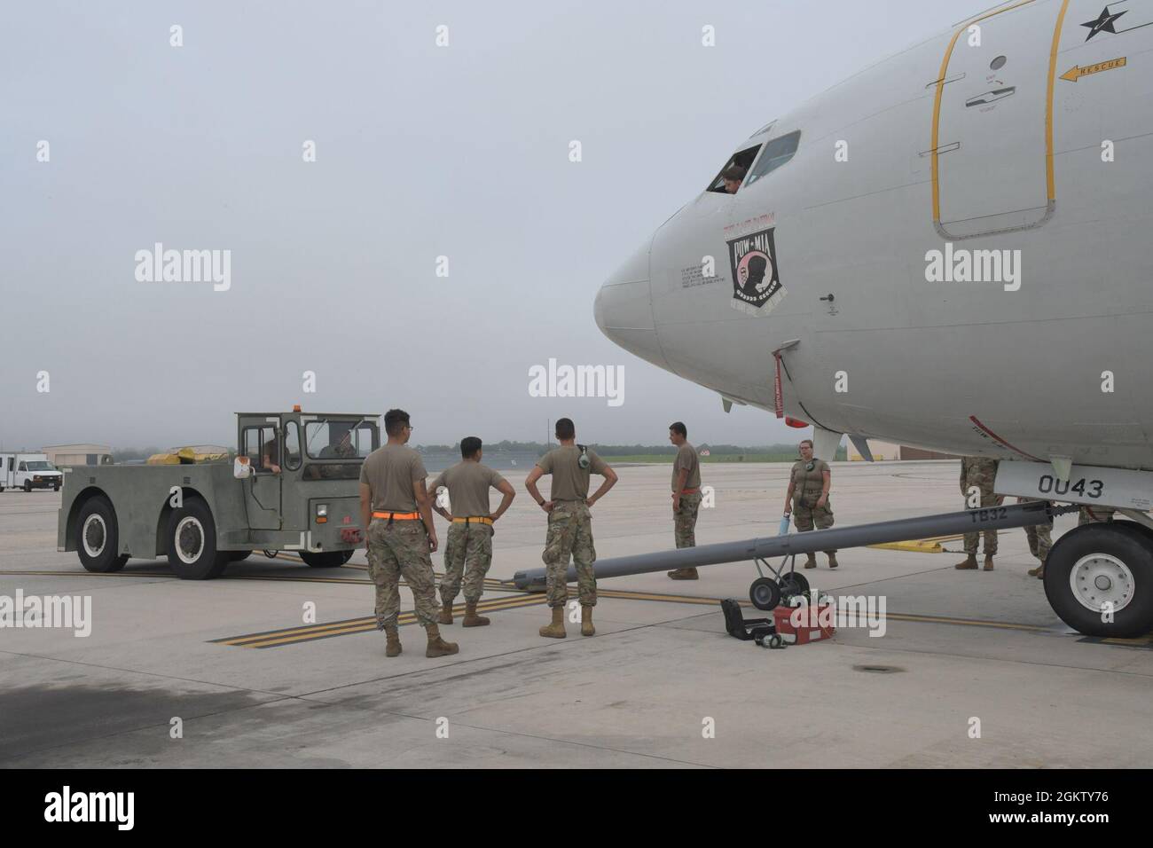 U.S. Airmen with the 116th Air Control Wing, Georgia Air National Guard ...