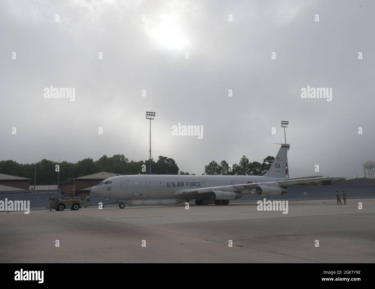 U.S. Airmen with the 116th Air Control Wing, Georgia Air National Guard ...