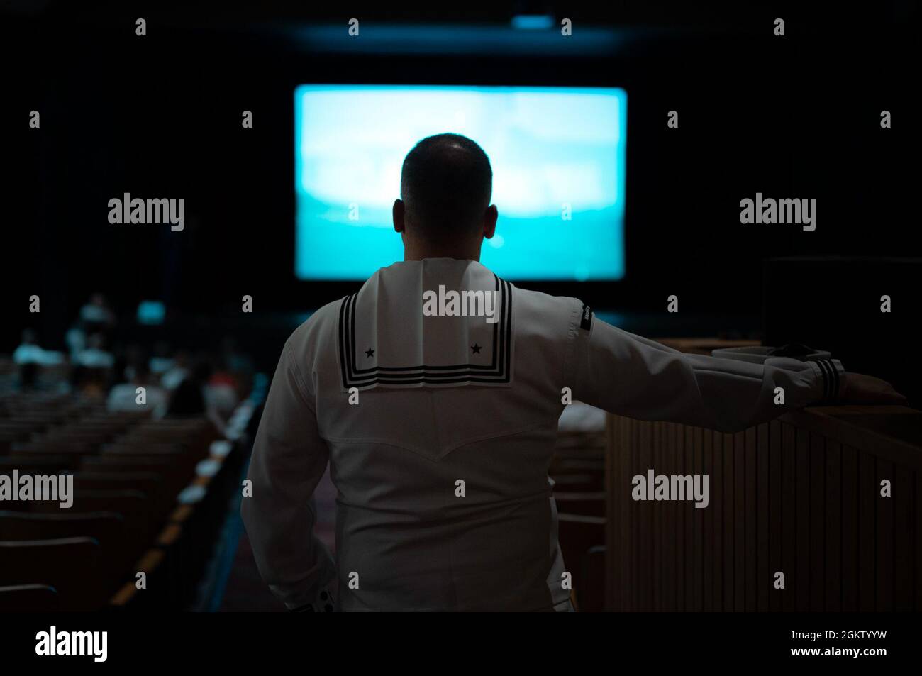 210702-N-JH293-1005 OVERLAND PARK, Mo. (July 2, 2021) Boatswain’s Mate ...