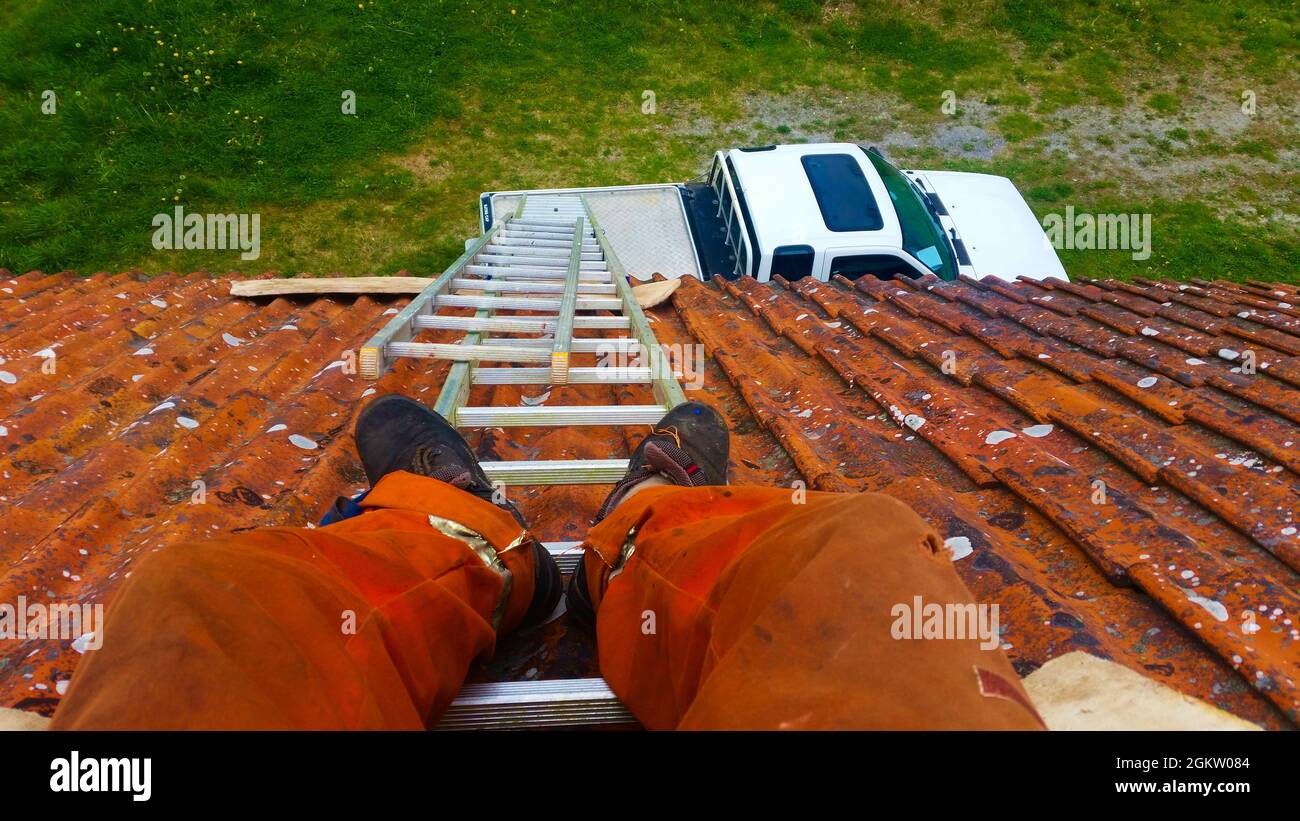 Working moments of the search and rescue team on the roof Stock Photo ...