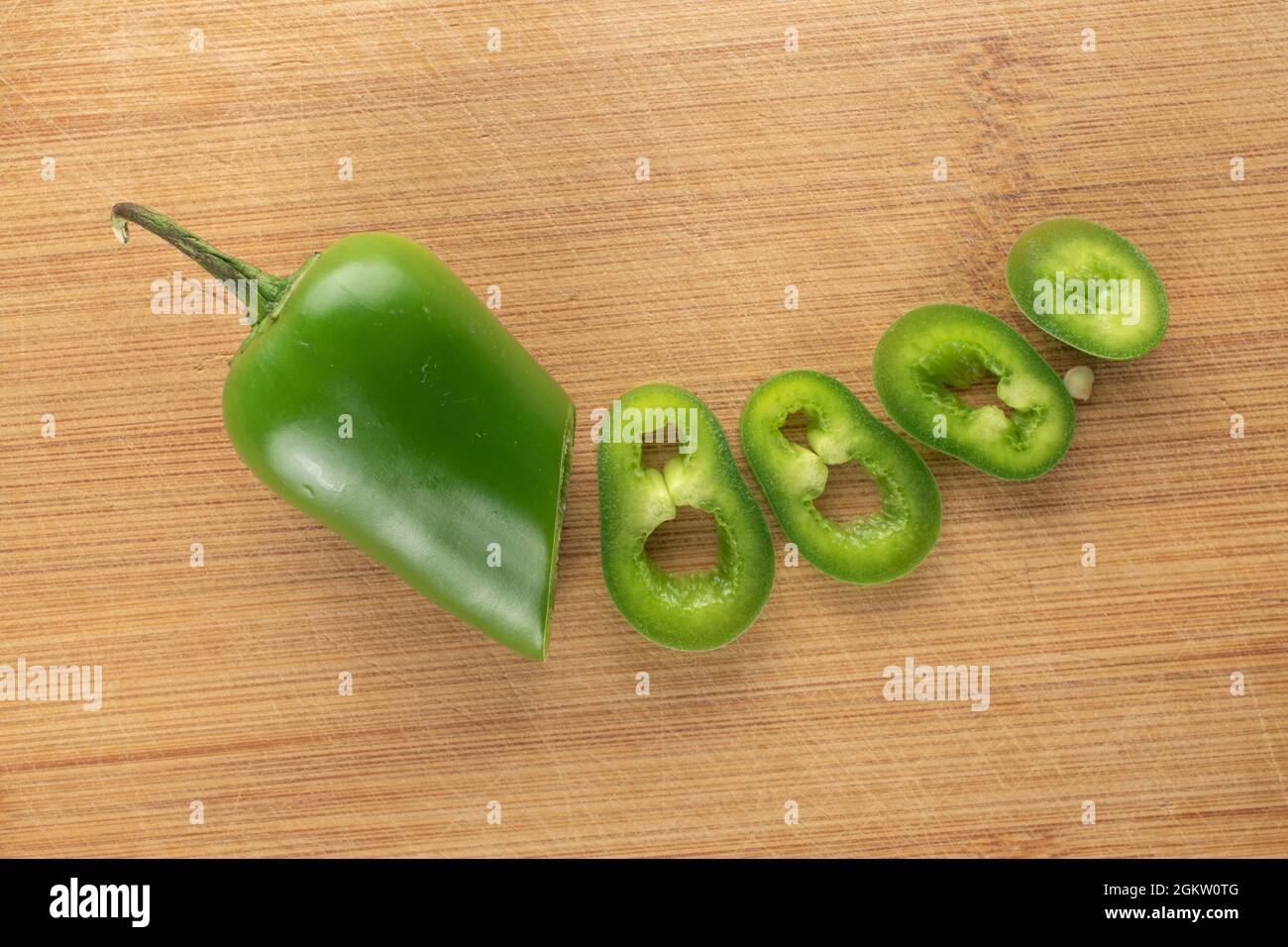 Hot cut green chillies hi-res stock photography and images - Alamy