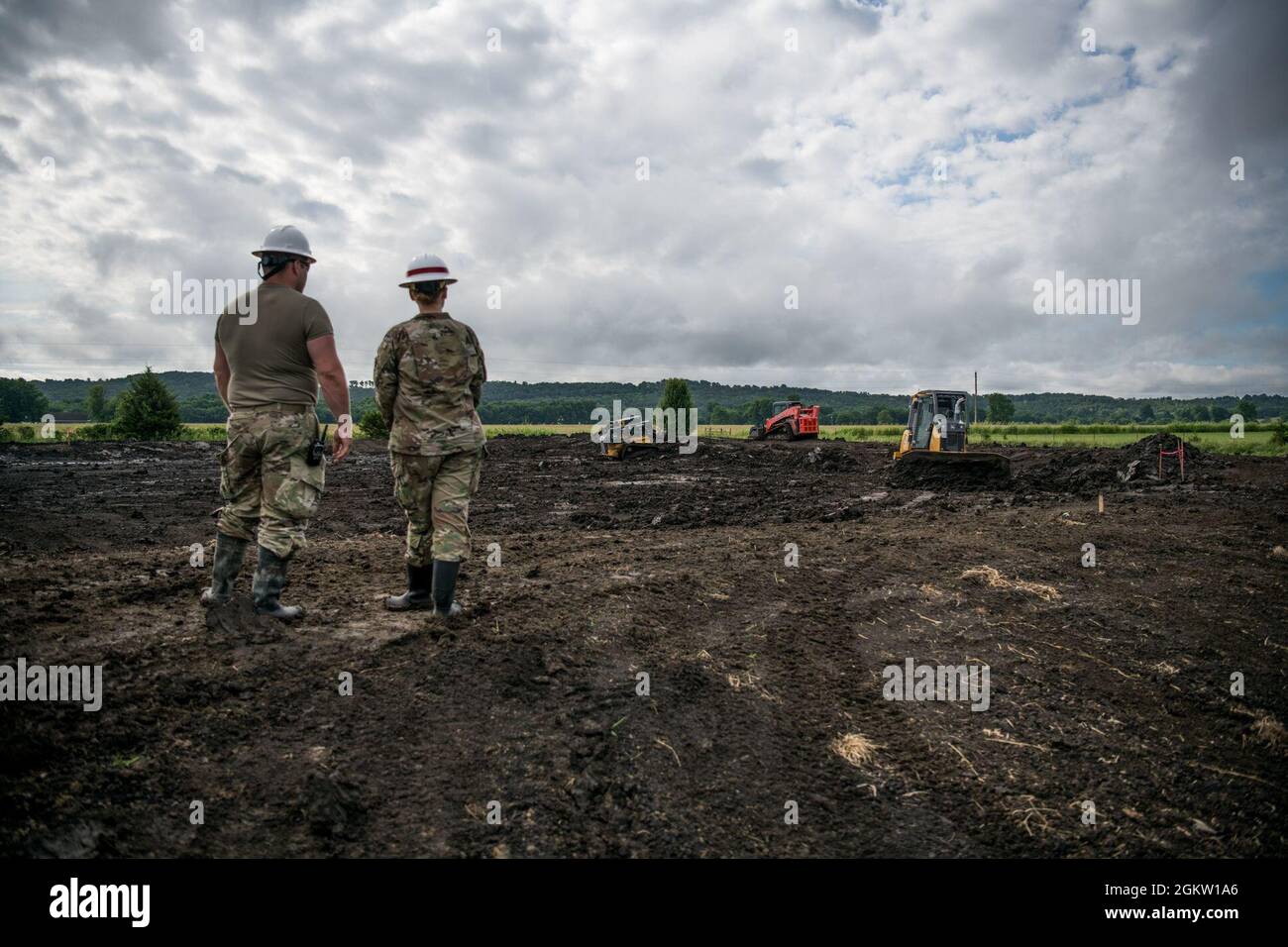 Oklahoma Army National Guard Soldiers assigned to the 90th Troop ...
