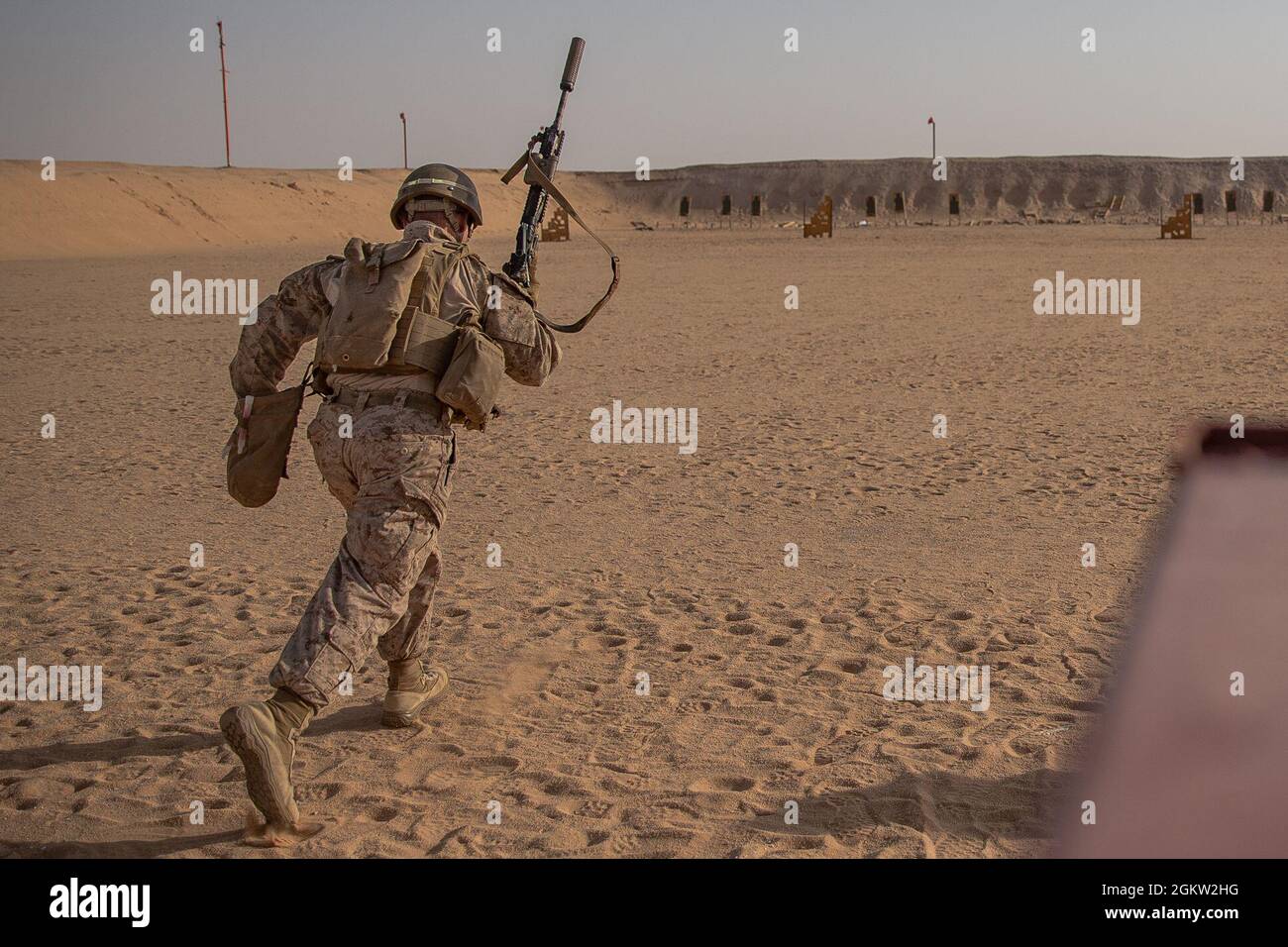 Cmp range hi-res stock photography and images - Alamy