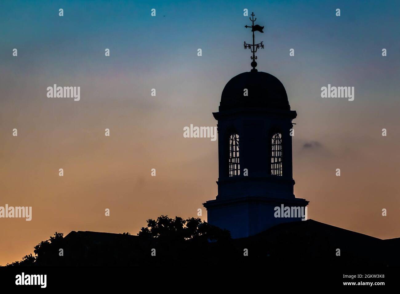 The sun sets over 2d Marine Division and II Marine Expeditionary Force ...