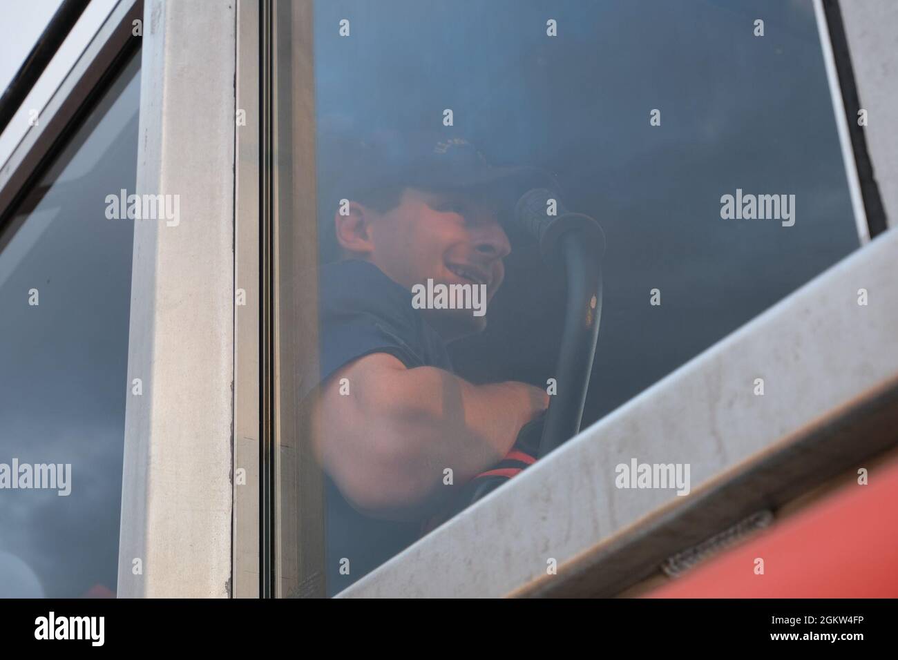 MK2 Mendez offers tours of Coast Guard Station Washington's Response ...