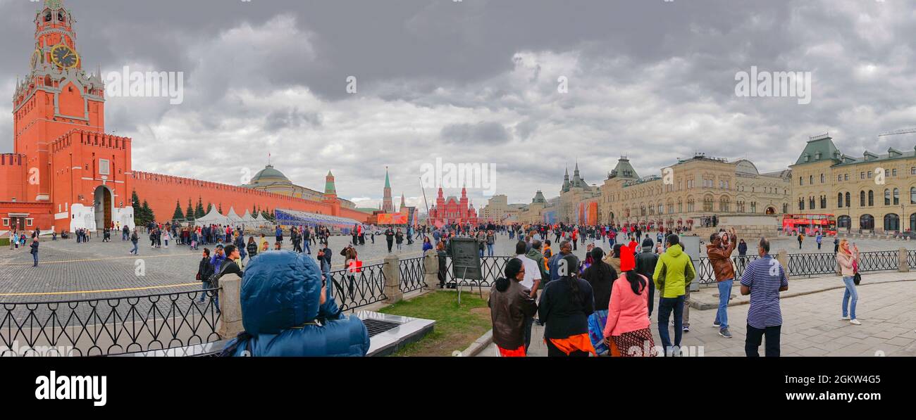 KREMLIN SQUARE , MOSCOW , RUSSIA - APRIL 27TH 2018 : The Spasskaya ...