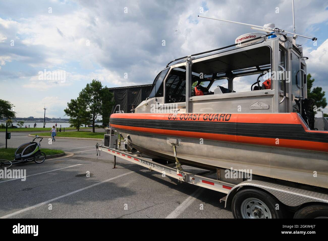 Response Boat-Small II from Coast Guard Station Washington displayed to ...