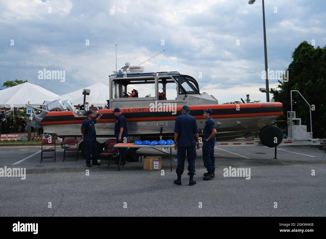 Active Duty and Auxiliary members of the Coast Guard from Station ...